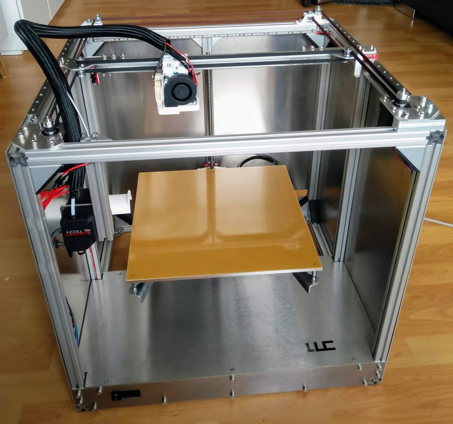 A Higher Quality DIY 3D Printer For Medium Sized Parts – Wolfgang Christl
